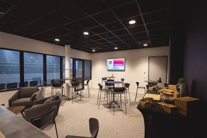 Le VIP vous propose une expérience unique en vous offrant un service de qualité